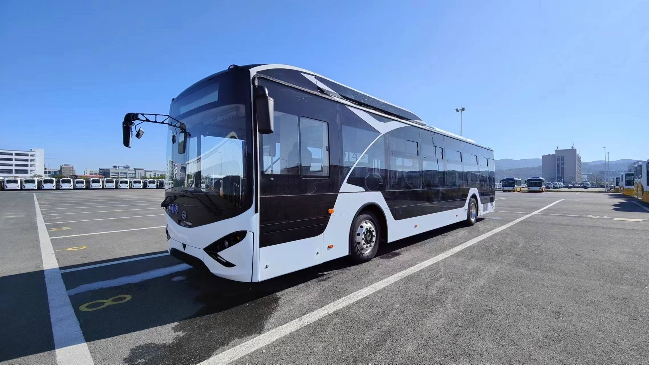 12 Meter elektrischer Stadtbus mit LHD-Lenkung und CATL 299.4kwh / 373 ...